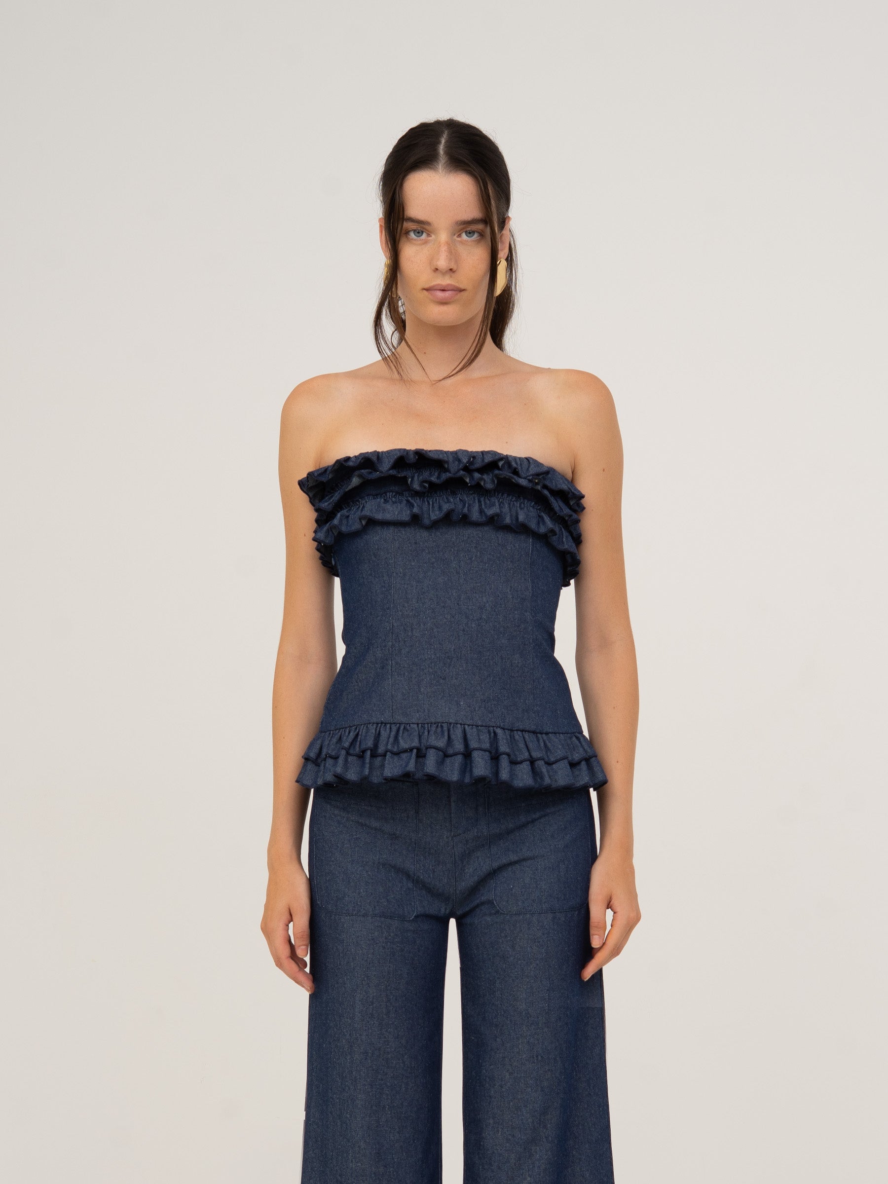 Blue denim strapless top with ruffles | CARMEN SAYS