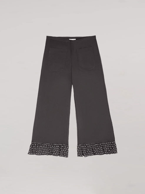 Brown Night Noctis pants with elegant ruffles | CARMEN SAYS